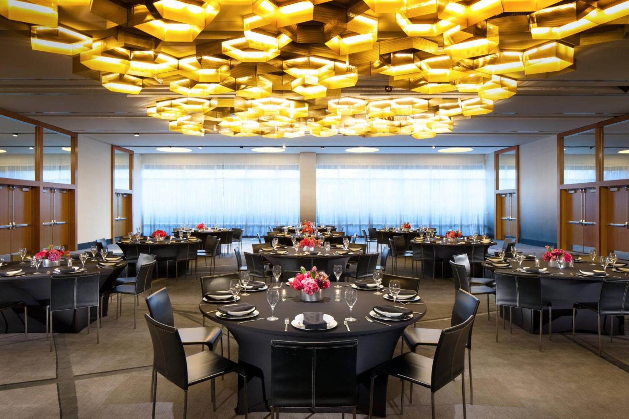 W DALLAS - VICTORY DALLAS - BOOK YOUR STAY IN ADVANCE AND SAVE ON GREAT ...